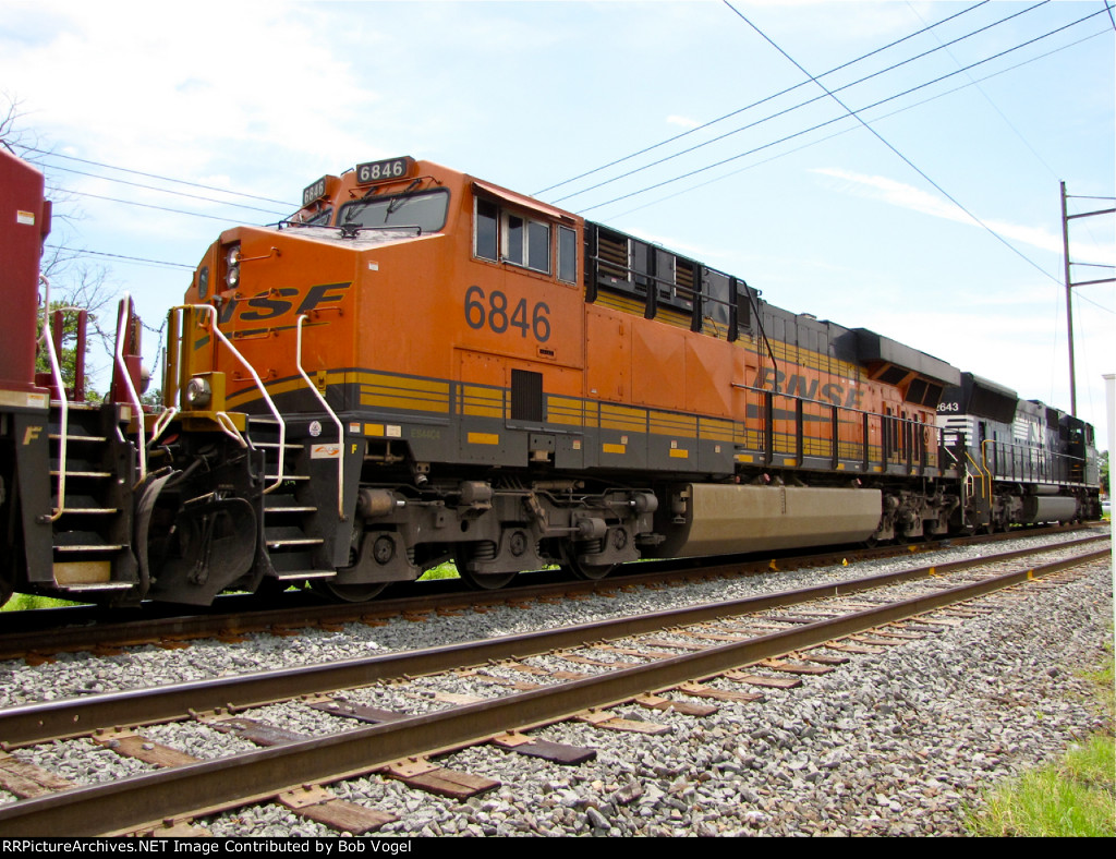 BNSF 6846